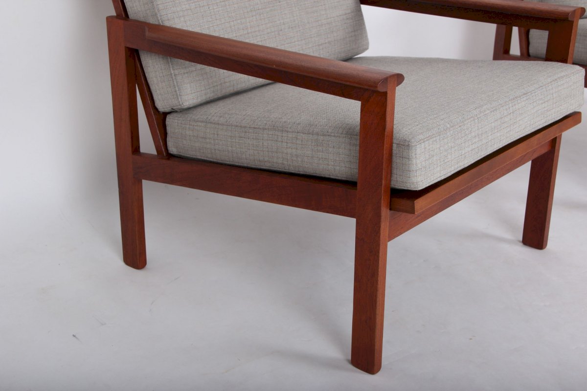 Renovated armchair model Capella. Design by Illum Wikkelsoe