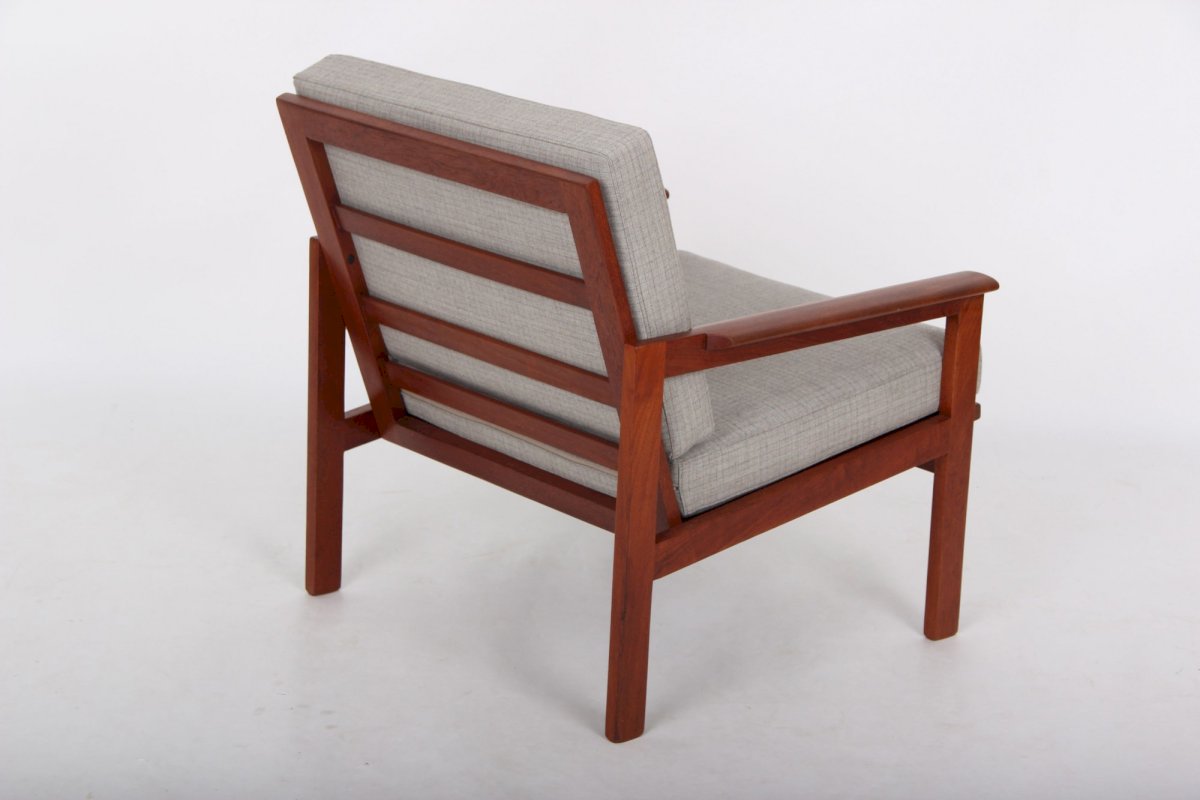 Renovated armchair model Capella. Design by Illum Wikkelsoe